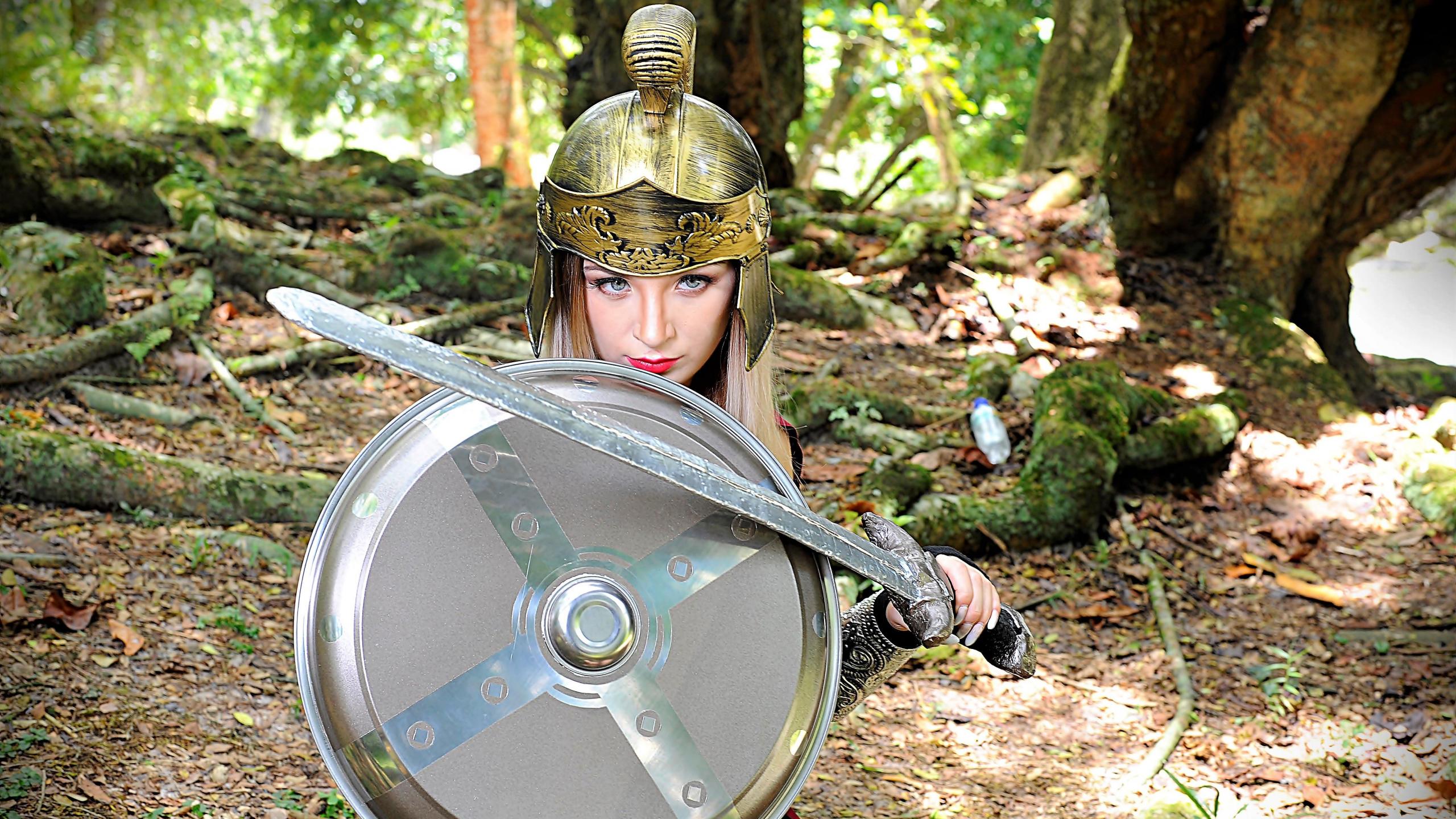 Enjoy ’She-Warrior’ in the unique format on CINE-BOOKS.com!